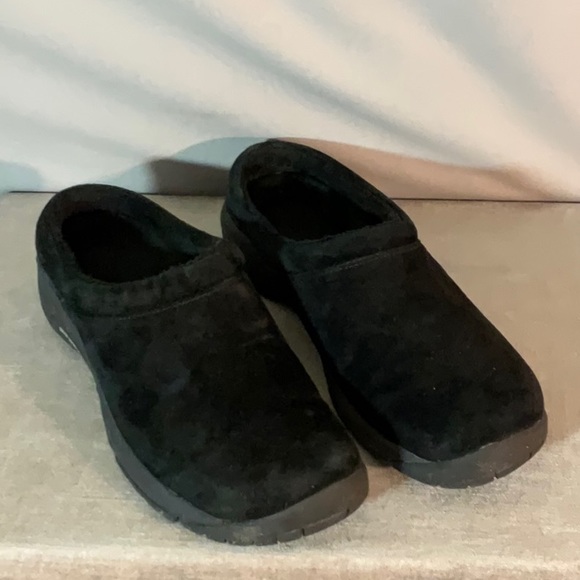 Merrell | Shoes | Merrell Suede Leather Clogs | Poshmark